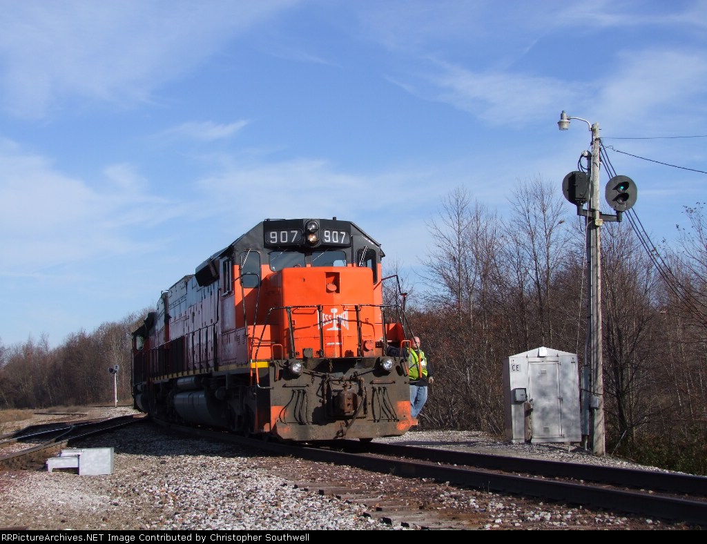 BLE 907 shoving back to the hitch south of CE interlocking